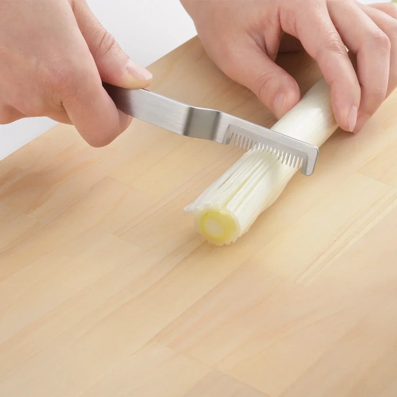 Eatoco Saku Leek Cutter – Fibrous Vegetable Tool - Made in Japan ...