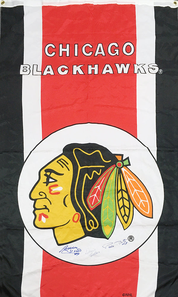 SIGNED BOBBY HULL, DENNIS HULL, PIERRA PILOTE FLAG - CHICAGO BLACKHAWK ...